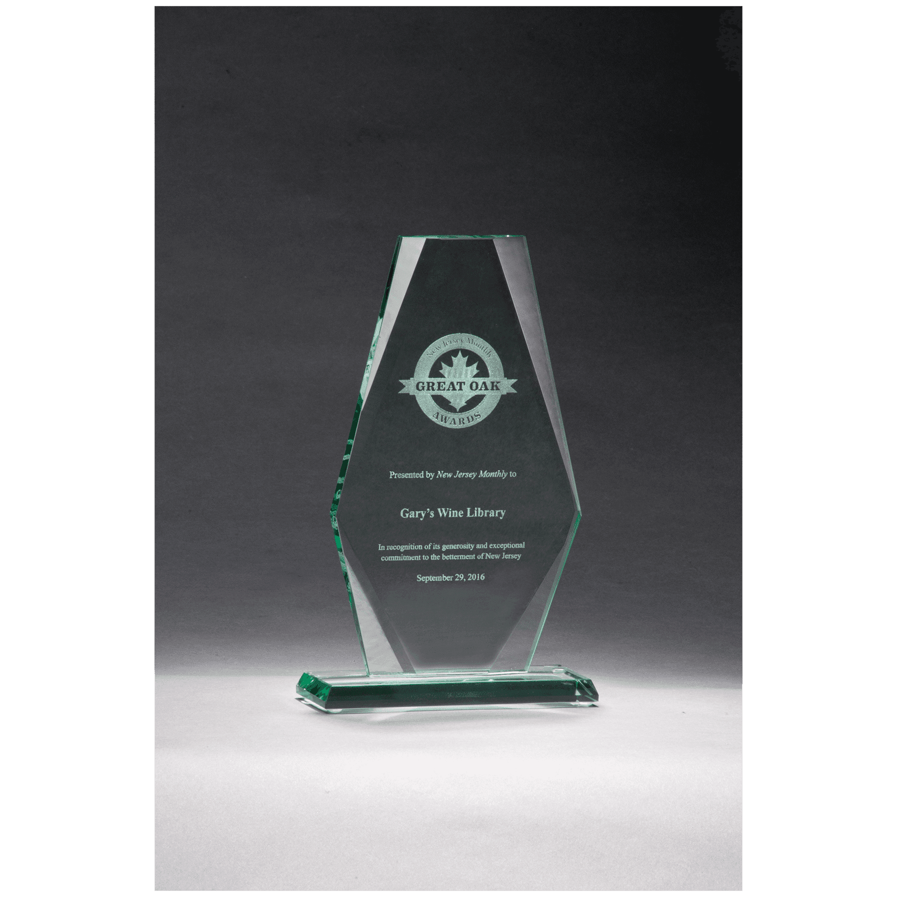 Premium Series Jade Glass Award – Cassel's Sports & Awards